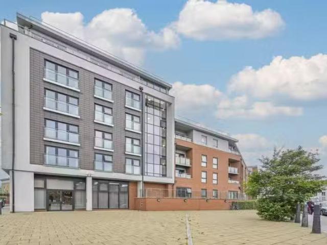 2 bedroom flat for rent in Mostyn Grove, Bow, London, E3