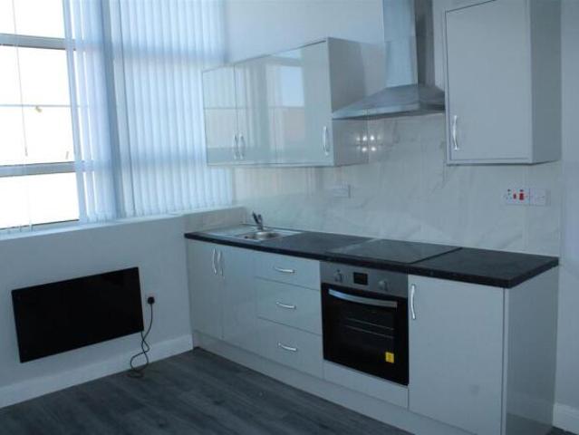 2 bedroom flat for rent in Mount Pleasant, Bilston, WV14