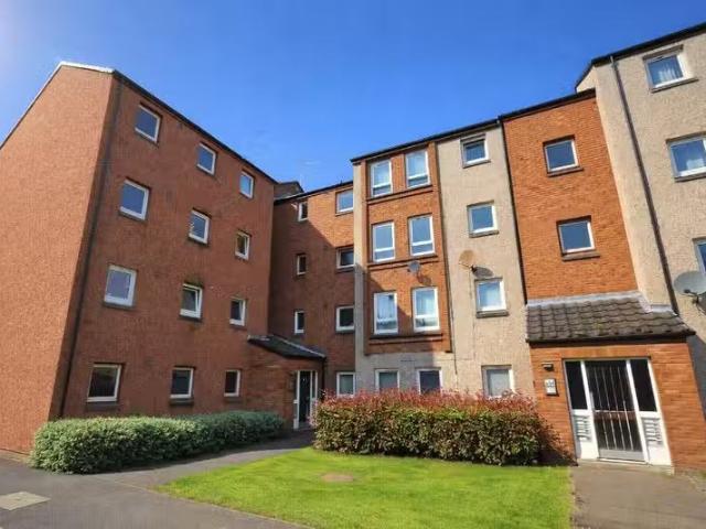 2 bedroom flat for rent in Murano Place, Lorne Court, Leith Wa.