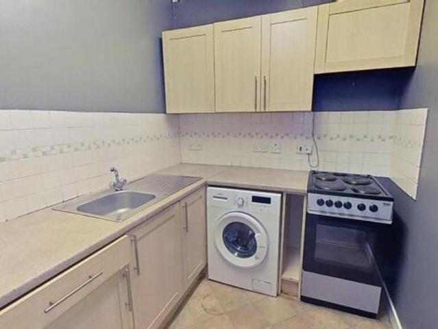 2 bedroom flat for rent in Murieston Road, Edinburgh, EH11