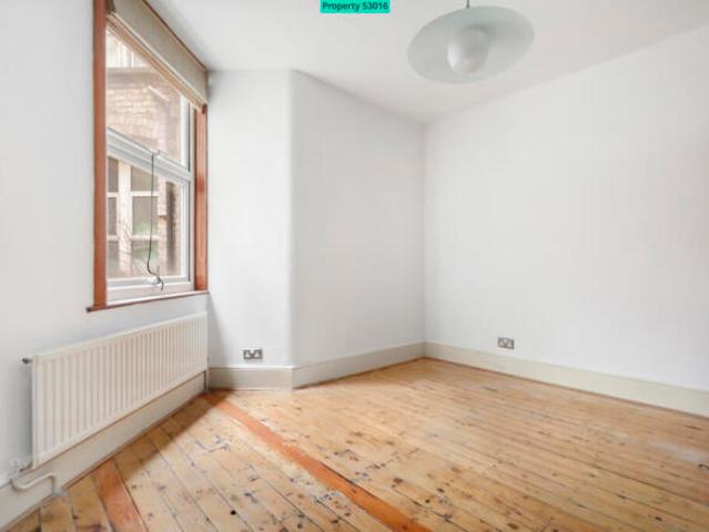 2 bedroom flat for rent in Muswell Hill Broadway, London, N10