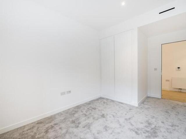 2 bedroom flat for rent in Muswell Hill London N10