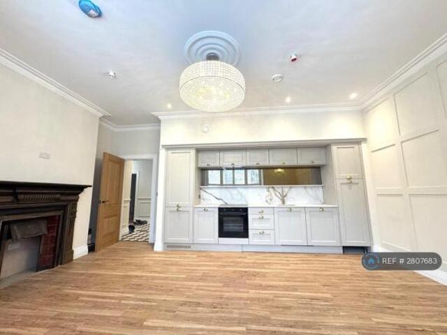 2 bedroom flat for rent in Museum View, Cardiff, CF10