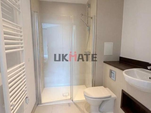 2 bedroom flat for rent in Naomi Street, SE8
