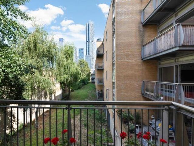 2 bedroom flat for rent in Nash House, Cassilis Road, London, E14