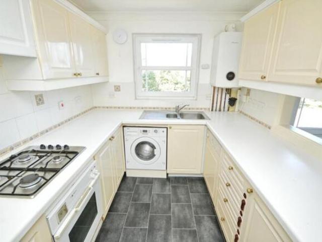 2 bedroom flat for rent in Natalie Mews, Twickenham, TW2