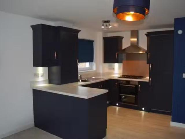 2 bedroom flat for rent in National Court, Glasgow, G43