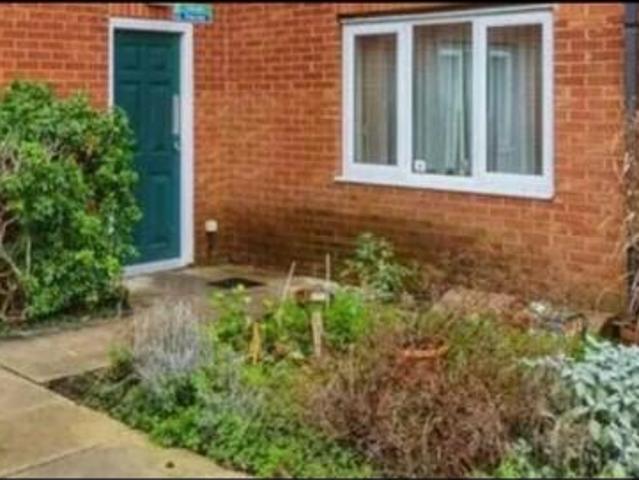 2 bedroom flat for rent in Nell Lane, Chorlton, Manchester, M21