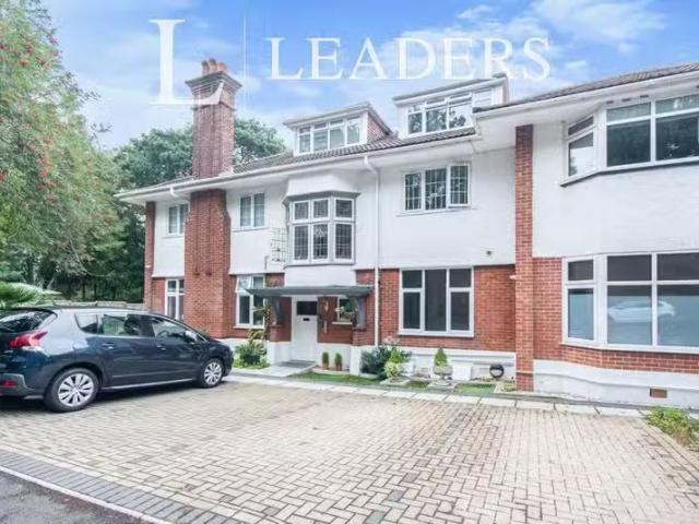 2 bedroom flat for rent in Nelson Road, Westbourne, BH12