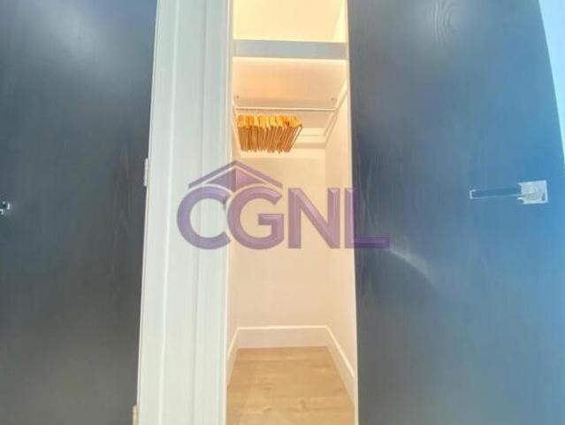 2 bedroom flat for rent in Neroli House, Piazza Walk, Tower Hamlets, London, E1