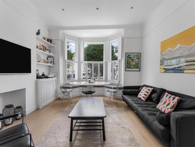 2 bedroom flat for rent in Netherwood Road, West Kensington, W14