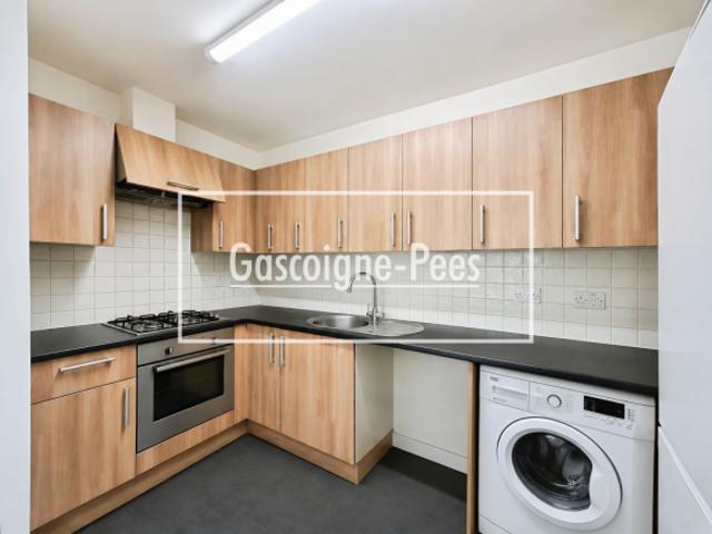 2 bedroom flat for rent in Netherfield Place, Basingstoke, RG24