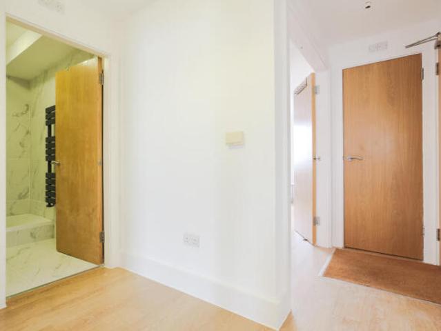2 bedroom flat for rent in Nevern Place, London, SW5