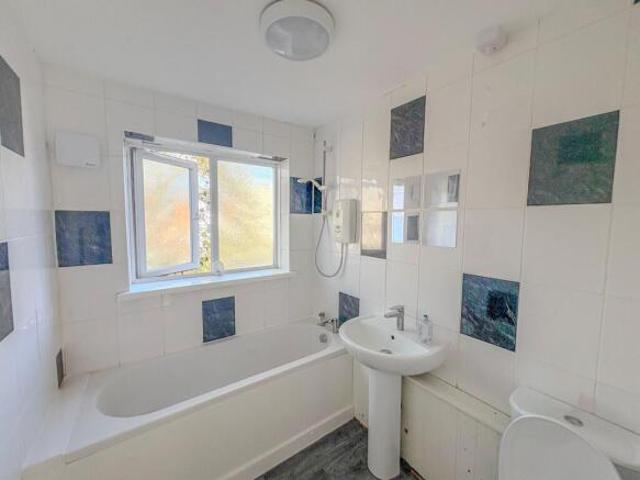 2 bedroom flat for rent in Newton Gardens, Sandwell, B43