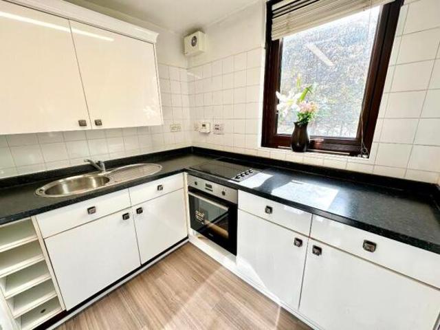 2 bedroom flat for rent in New City Road, Cowcaddens, Glasgow, G4
