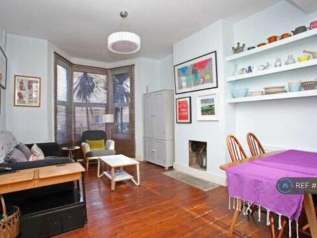 2 bedroom flat for rent in New Cross, London, SE14