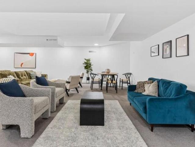 2 bedroom flat for rent in New Horizons Court, London, TW8