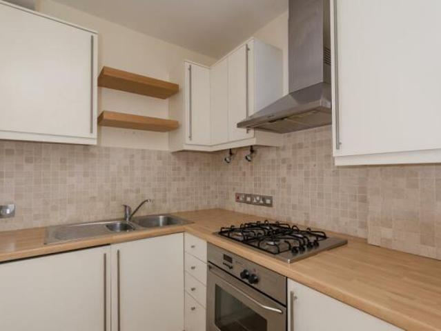 2 bedroom flat for rent in New High Street, Headington, Oxford, OX3