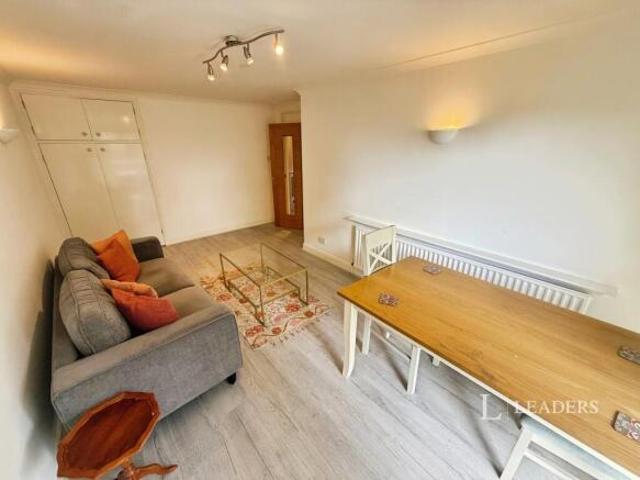 2 bedroom flat for rent in New Hunting Court, Thorpe Road, PE3