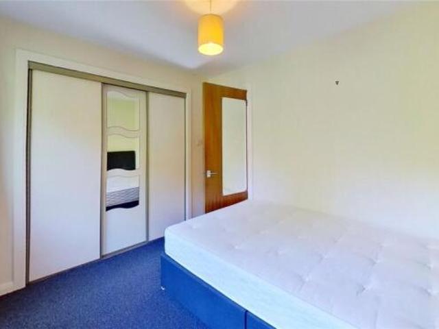 2 bedroom flat for rent in New Johns Place, Edinburgh, EH8