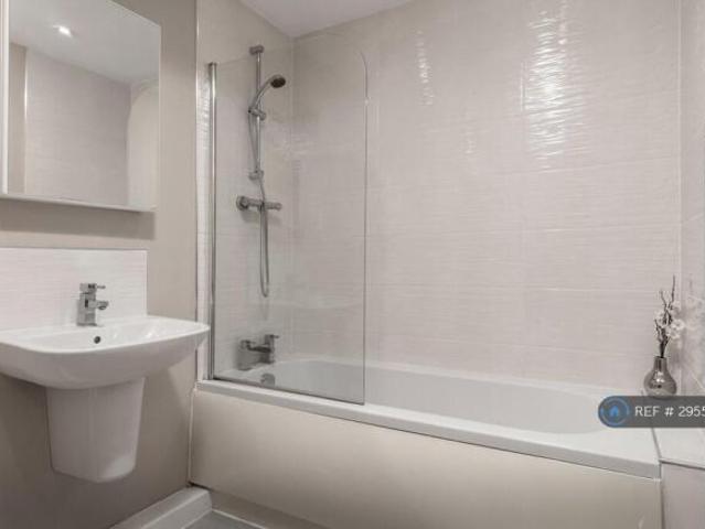 2 bedroom flat for rent in New Street, Leicester, LE2