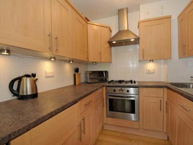 2 bedroom flat for rent in New Park Road, Balham, SW2
