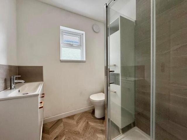 2 bedroom flat for rent in New Road, Portsmouth, PO2