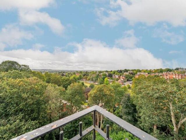 2 bedroom flat for rent in Newcastle Drive, Nottingham, NG7