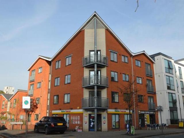 2 bedroom flat for rent in Newcastle Street, Hulme, Manchester, M15