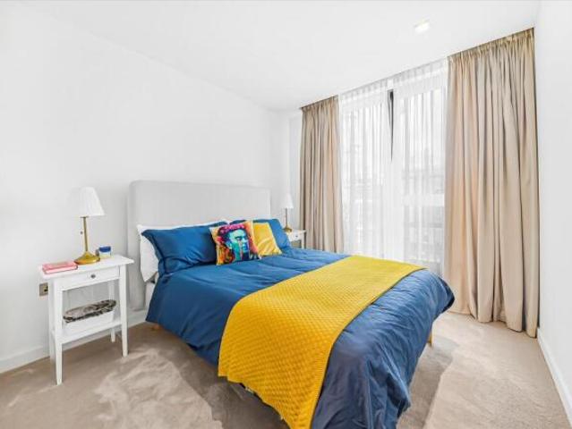 2 bedroom flat for rent in Newcastle Place, London W2