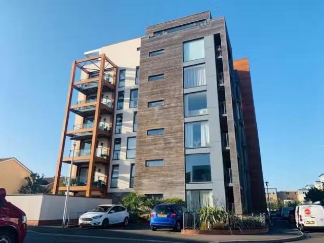 2 bedroom flat for rent in Newfoundland Way, Portishead, BS20