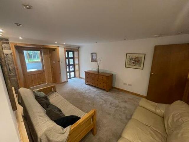 2 bedroom flat for rent in Newington Road, Edinburgh, EH9