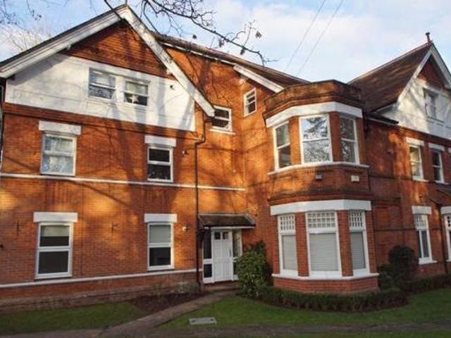 2 bedroom flat for rent in Newlands House SL6