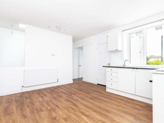 2 bedroom flat for rent in Newly Redecorated 1st Floor, Castle Lane West, BH9