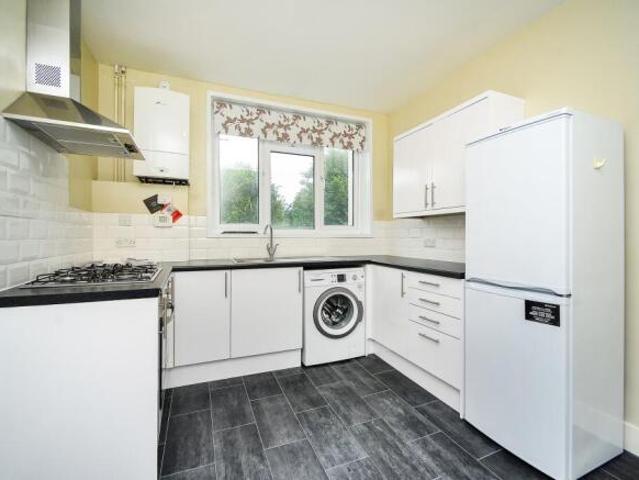 2 bedroom flat for rent in Newmarket Road, Brighton, BN2