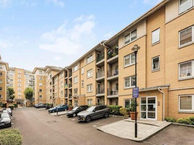 2 bedroom flat for rent in Newport Avenue, London, E14 2DQ, E14