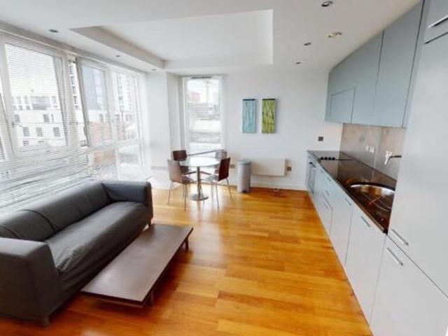 2 bedroom flat for rent in Newport Road, Cardiff, CF24