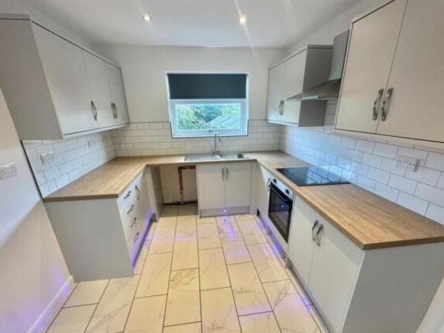 2 Bedroom Flat For Rent In Newsome