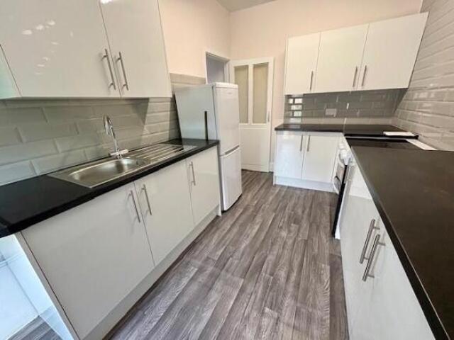 2 bedroom flat for rent in Ninian Road, Cardiff, CF23