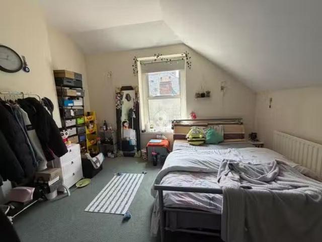 2 bedroom flat for rent in Ninian Road, Roath, Cardiff, CF23