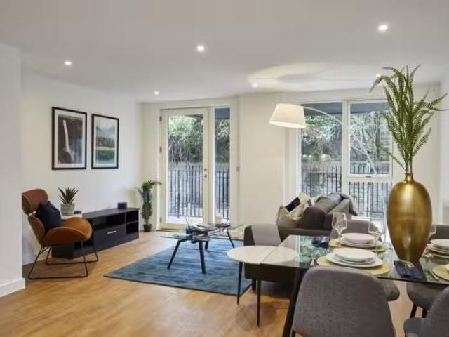 2 bedroom flat for rent in Noble House, Stothert Avenue, BA2