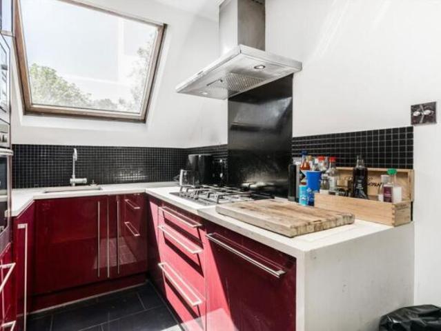 2 bedroom flat for rent in North Common Road, Ealing, W5