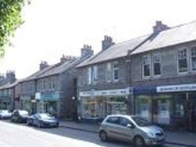 2 bedroom flat for rent in North Deeside Road Cults Aberdeen AB15