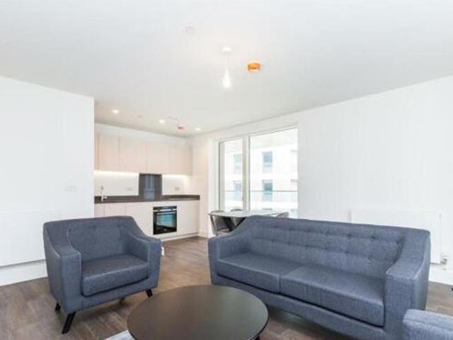 2 Bedroom Flat For Rent In North End Road