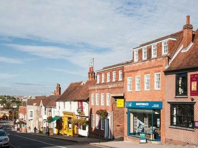 2 bedroom flat for rent in North Hill Colchester CO1