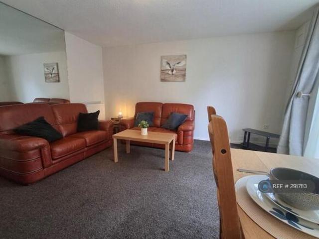 2 bedroom flat for rent in North Hillhousefield, Edinburgh, EH6