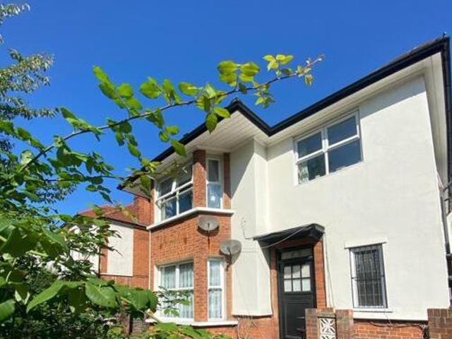 2 Bedroom Flat For Rent In North Kensington, London