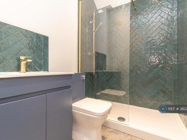2 bedroom flat for rent in North Road, Cardiff, CF14