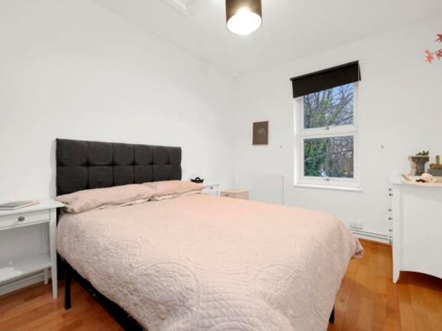 2 bedroom flat for rent in North Side, Wandsworth Common, SW18