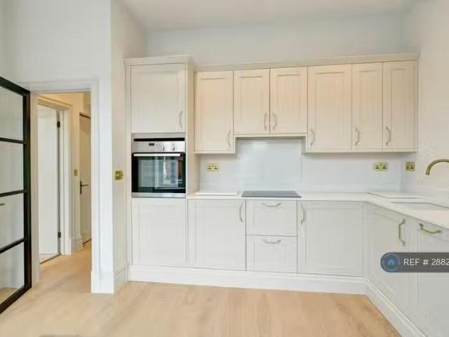 2 bedroom flat for rent in North St, Bristol, BS3